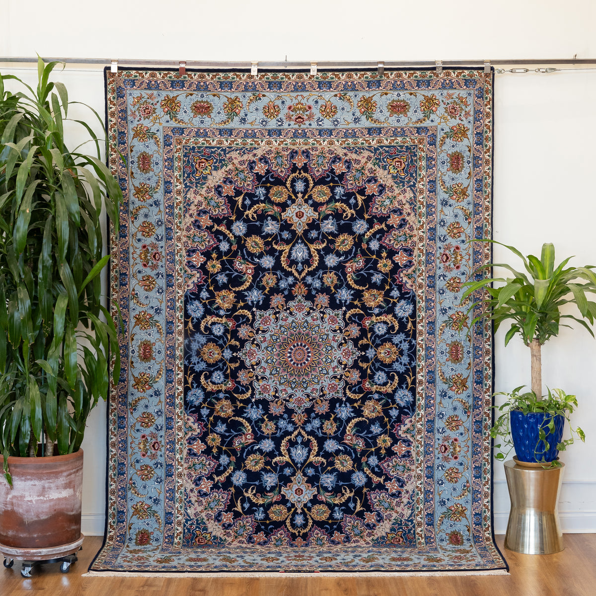 Handmade Original Isfahan Large Rug | 6'10" X 10'2" – Nomadic Vintage Rugs